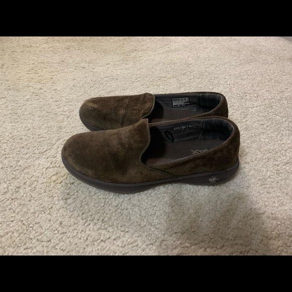 Eurostep | Shoes | Eurostep Suede Shoes | Poshmark
